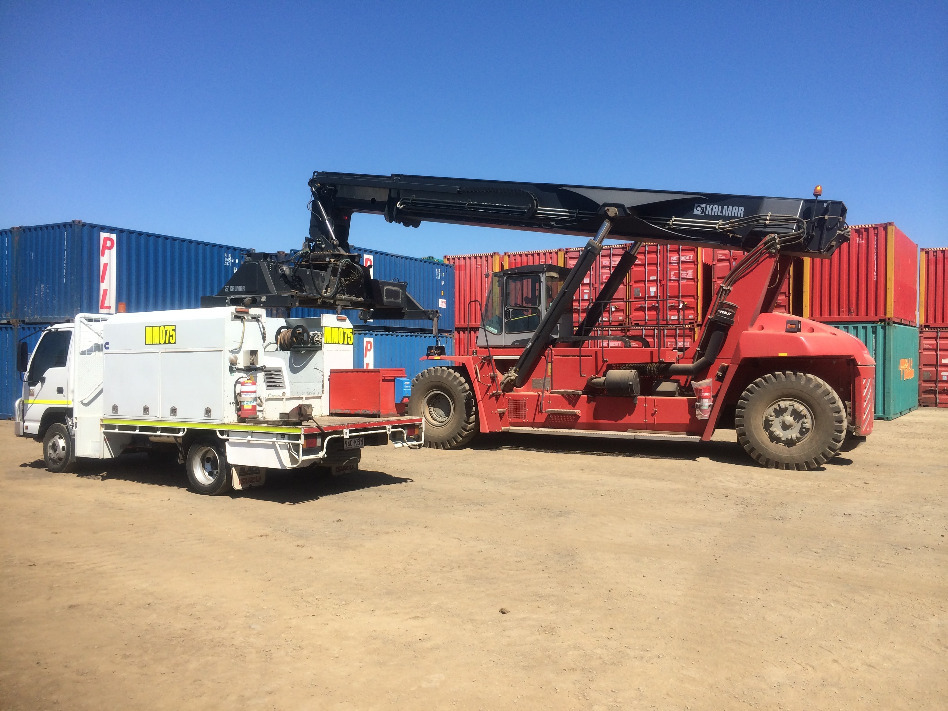 Container Handlers (2)-min - Toowoomba Heavy Diesel